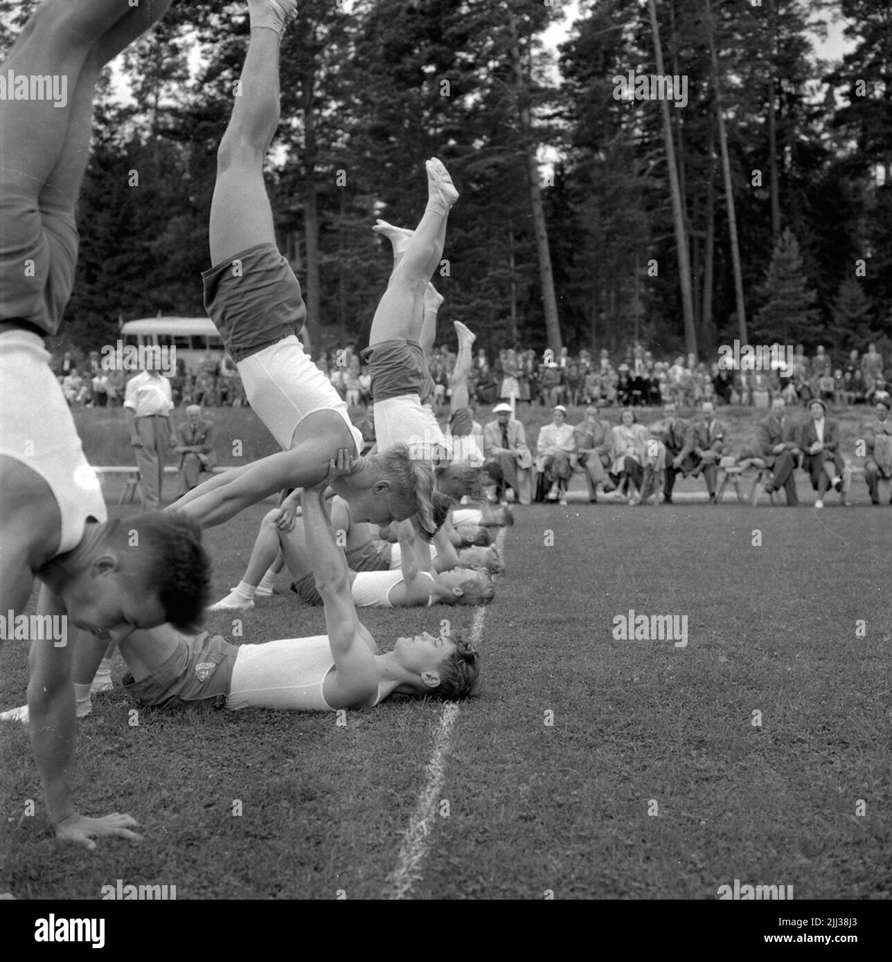 Hang out people Black and White Stock Photos & Images - Alamy