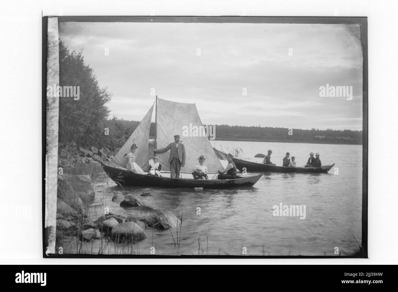 Two people rowing boats hi-res stock photography and images - Alamy