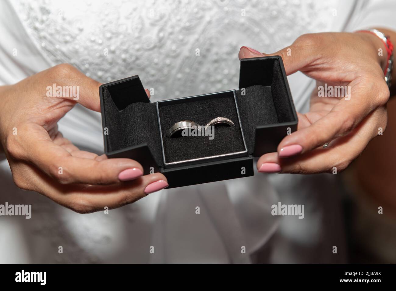 Husband wife wedding rings hi-res stock photography and images - Alamy