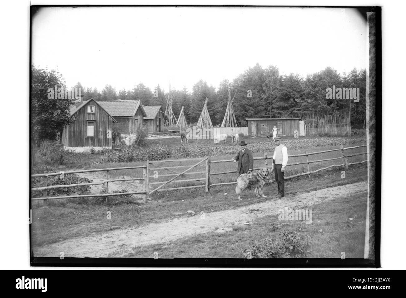 People buildings Cut Out Stock Images & Pictures - Alamy