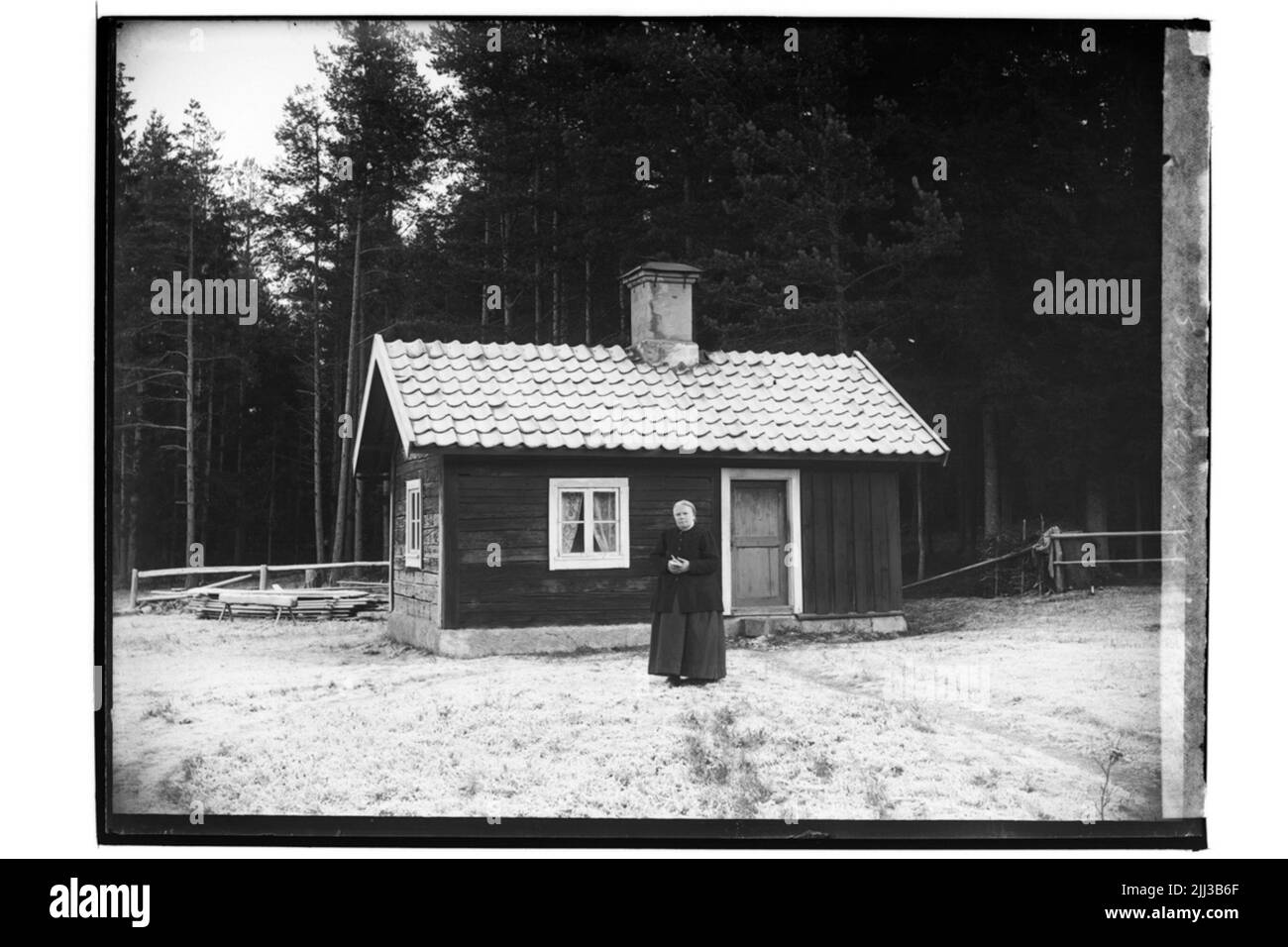 Family cottage garden Cut Out Stock Images & Pictures - Alamy