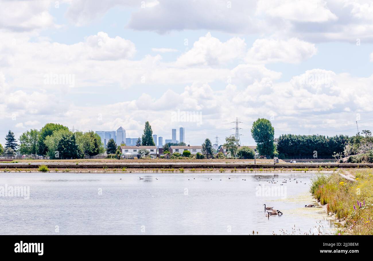 Walthamstow wetlands marshes reservoir hi-res stock photography and ...