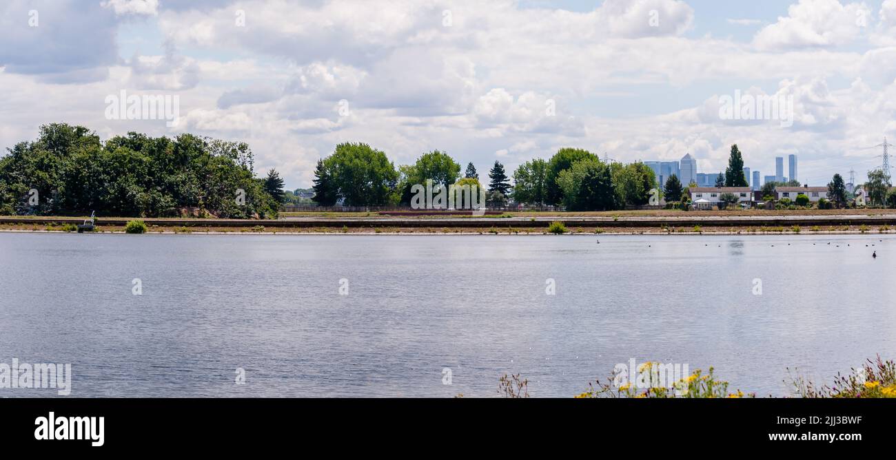 Walthamstow wetlands marshes reservoir hi-res stock photography and ...