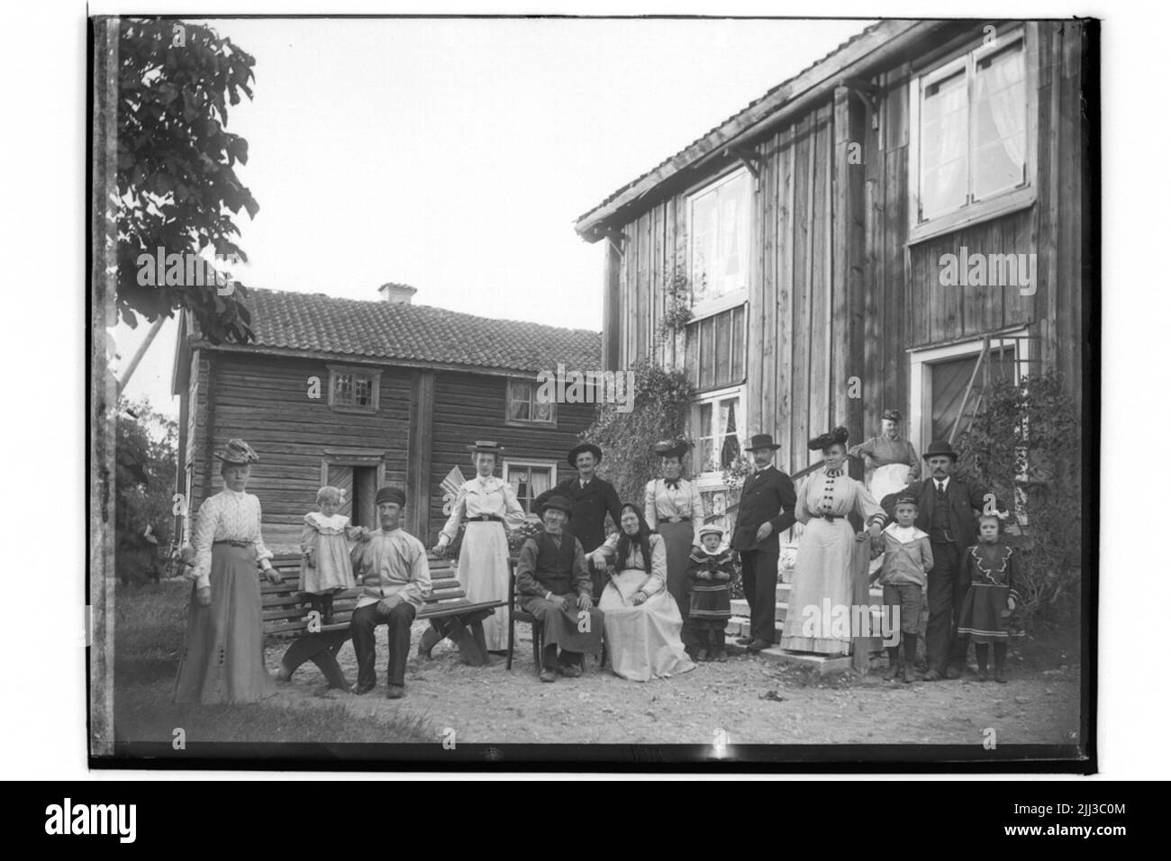 Residential buildings people two Black and White Stock Photos & Images ...