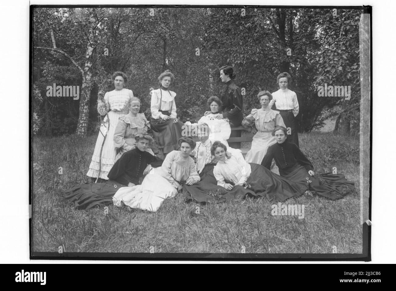 Group of twelve women hi-res stock photography and images - Alamy