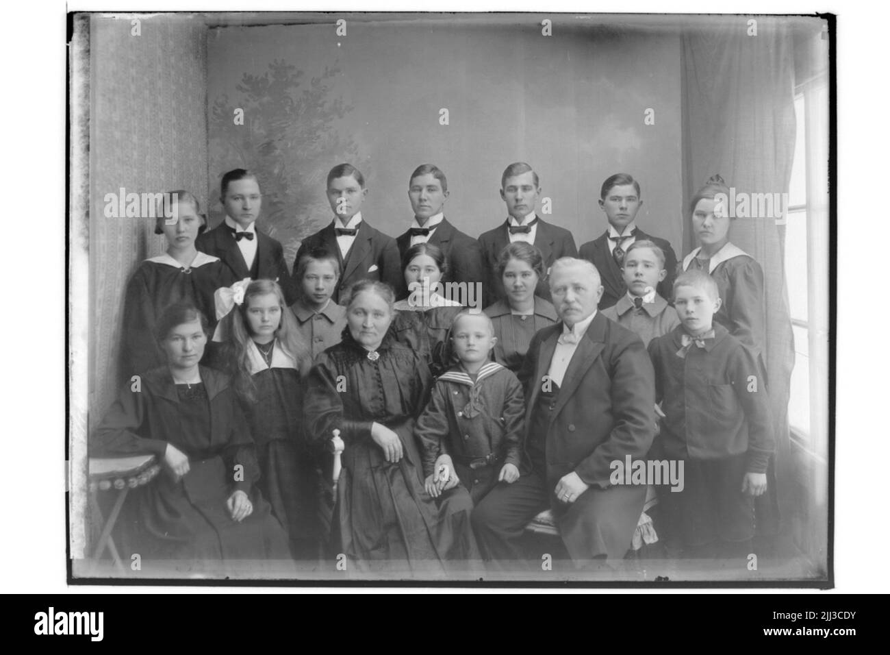 Portrait group people in Cut Out Stock Images & Pictures - Alamy