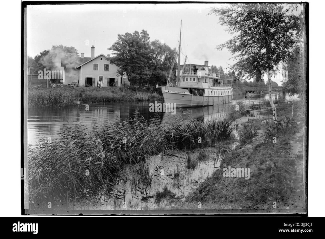 Food processing equipment operation Black and White Stock Photos ...