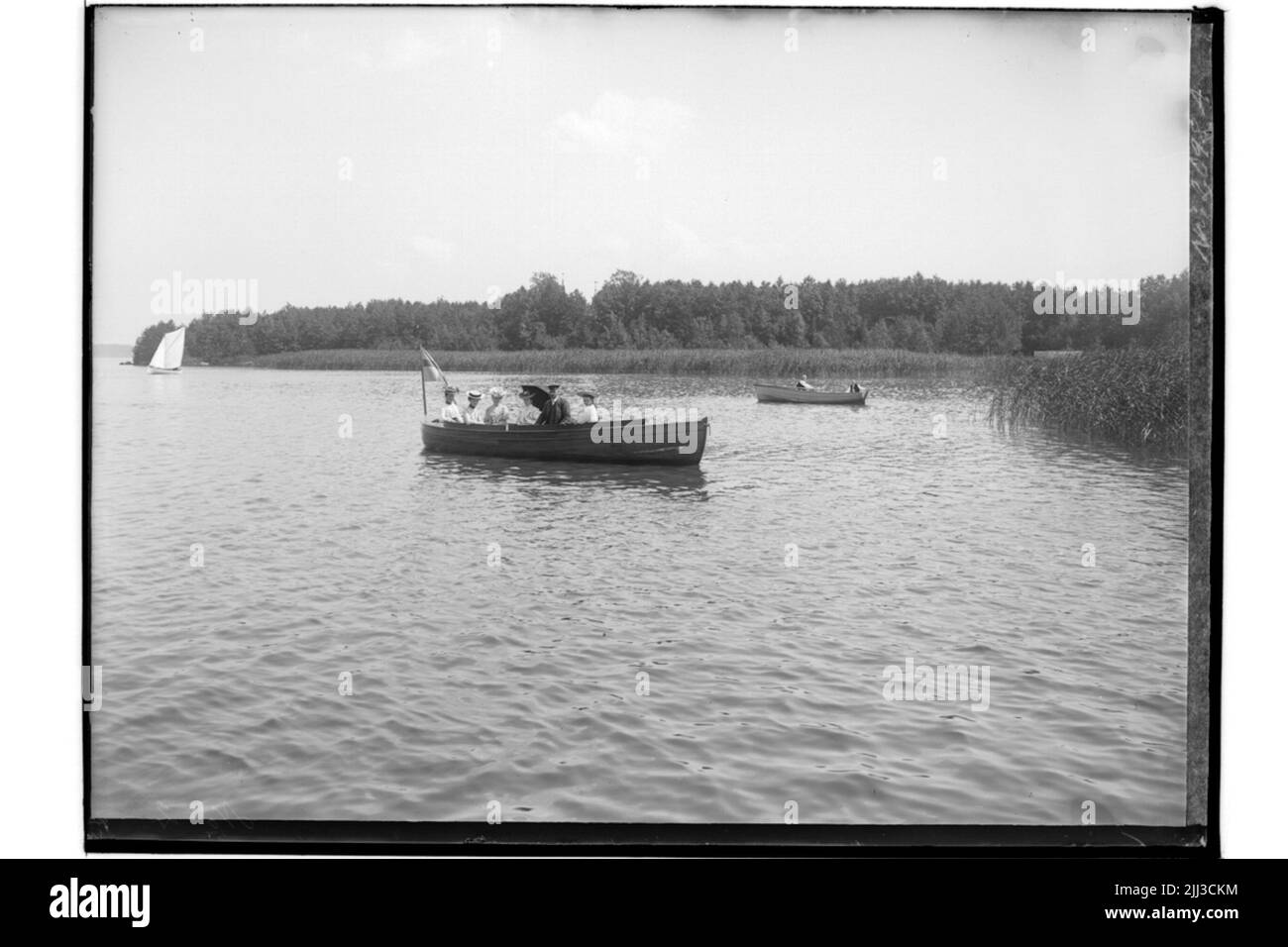 Two motor boats hi-res stock photography and images - Alamy