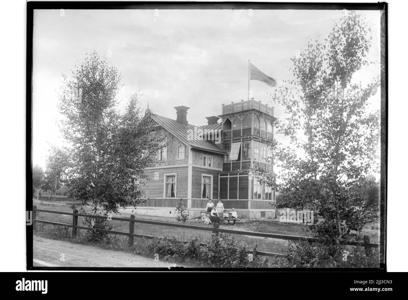 Two -storey residential building with an extension tower. Aug. dealer ...