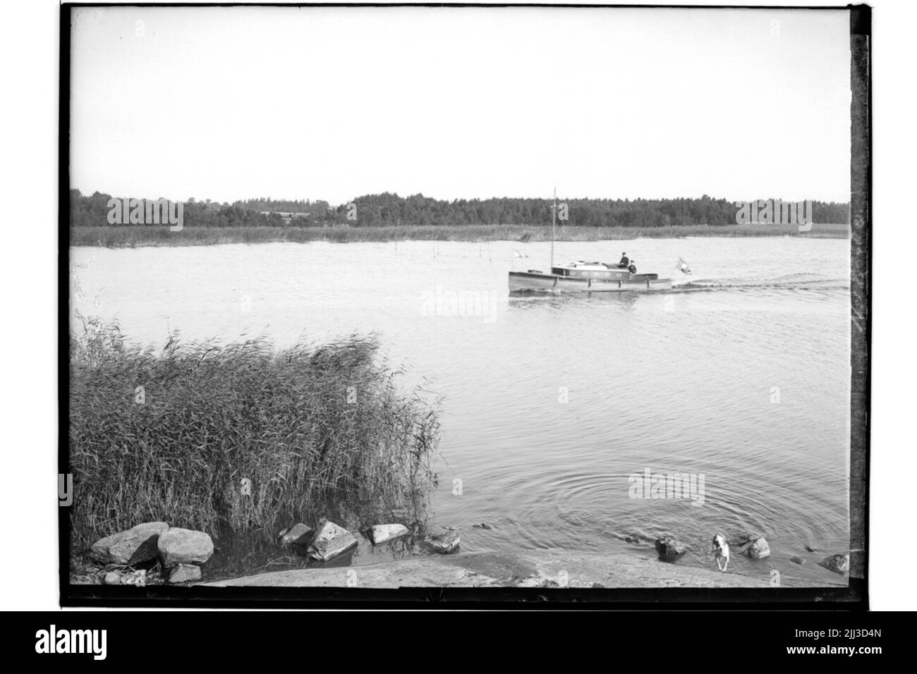 Summer motifs, large ruffled engine boat with two people I.järnista P.O ...