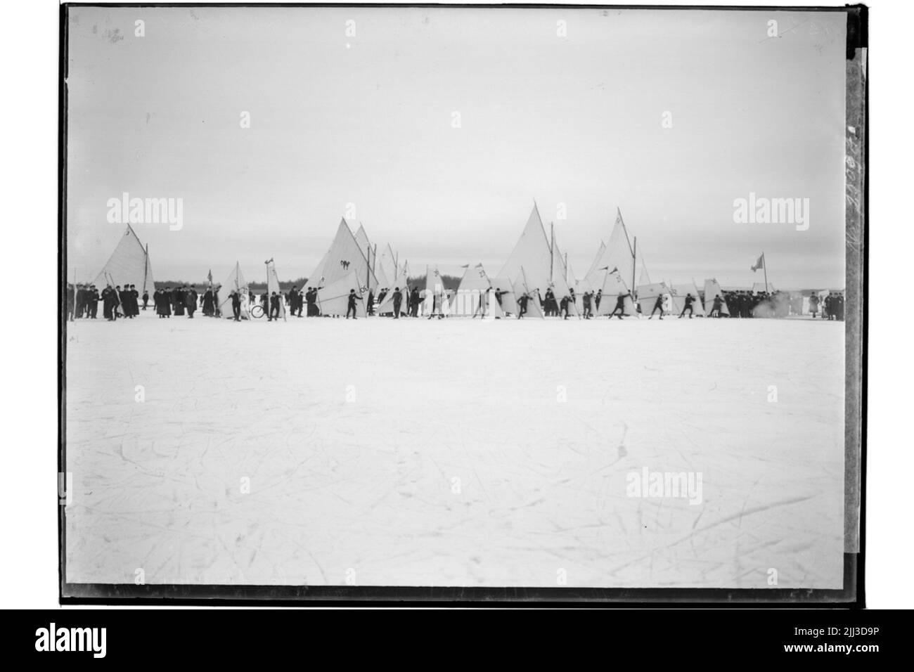 Ice hunting on Hjälmaren Stock Photo - Alamy