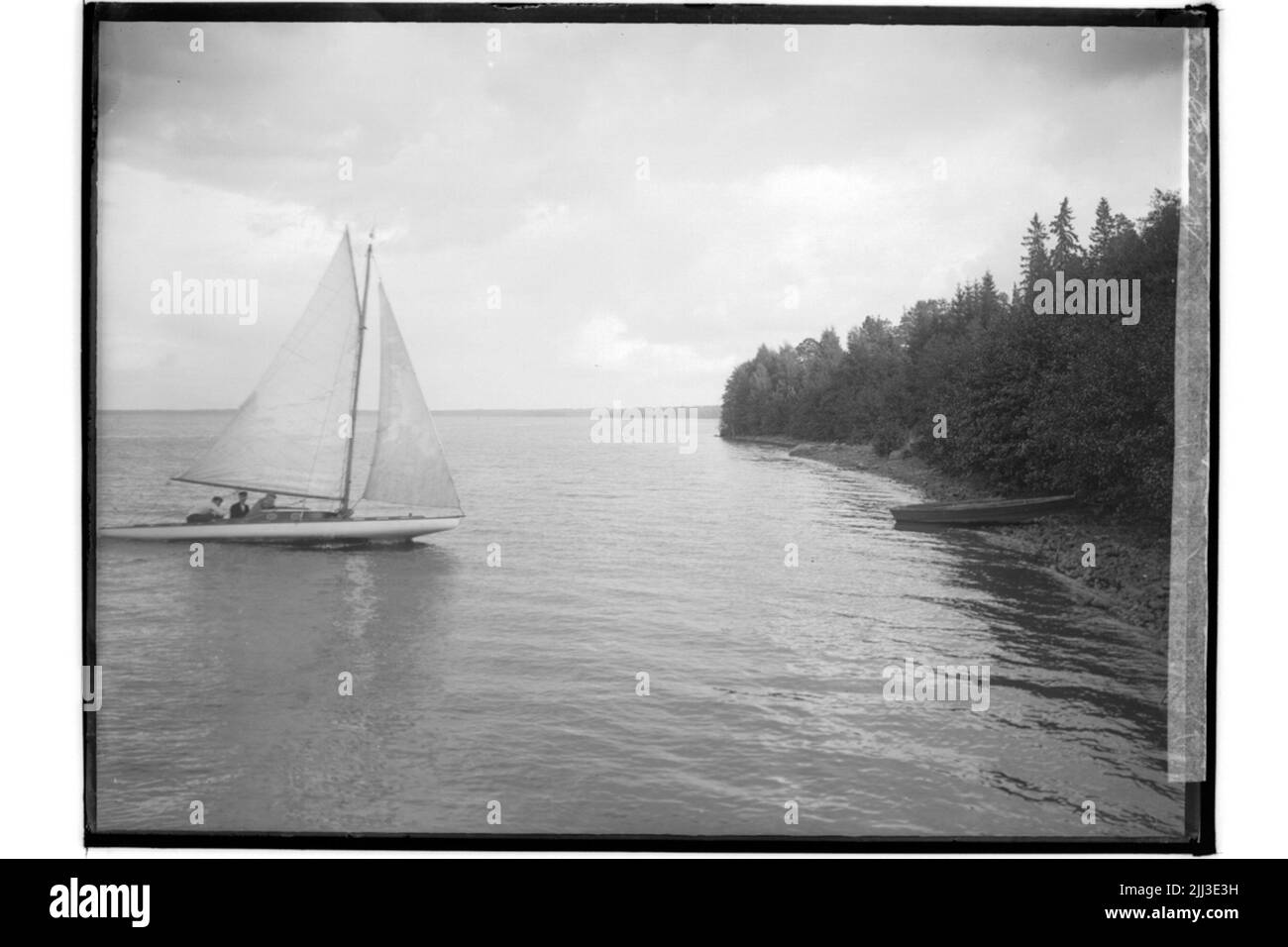Sailing Society's first sailing in June 1908 on Hjälmaren.segelbåt ...