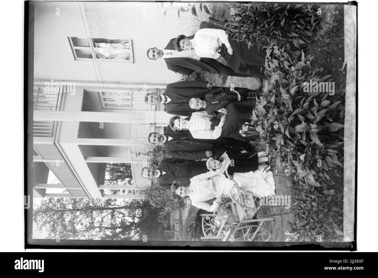 Family photograph a Black and White Stock Photos & Images - Alamy