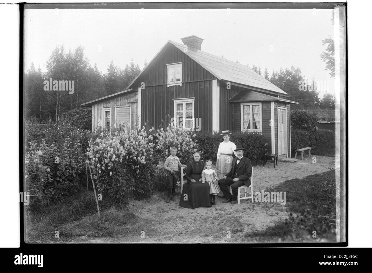 Small family house Black and White Stock Photos & Images - Alamy