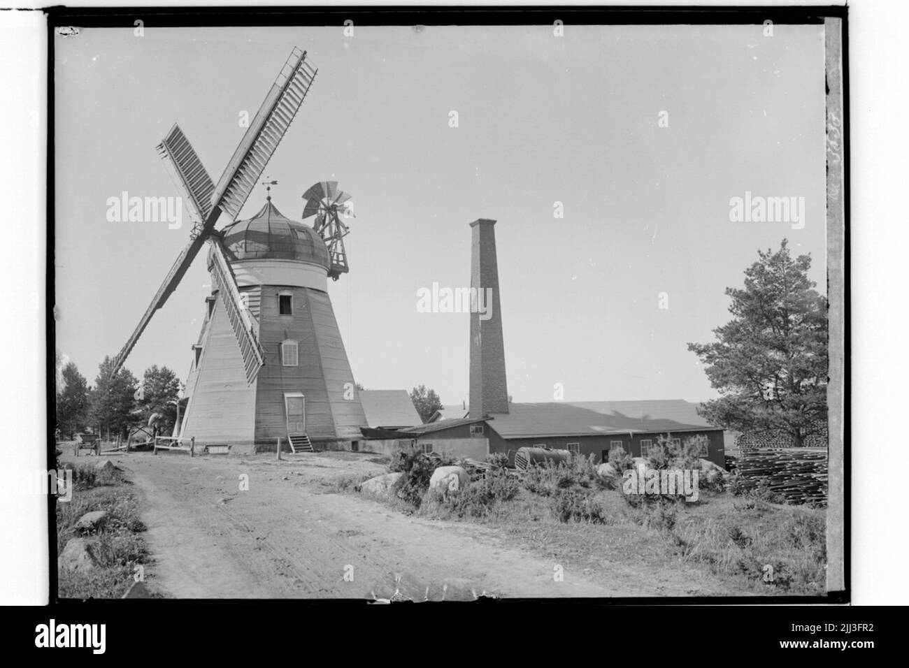 Dutch milling hi-res stock photography and images - Alamy