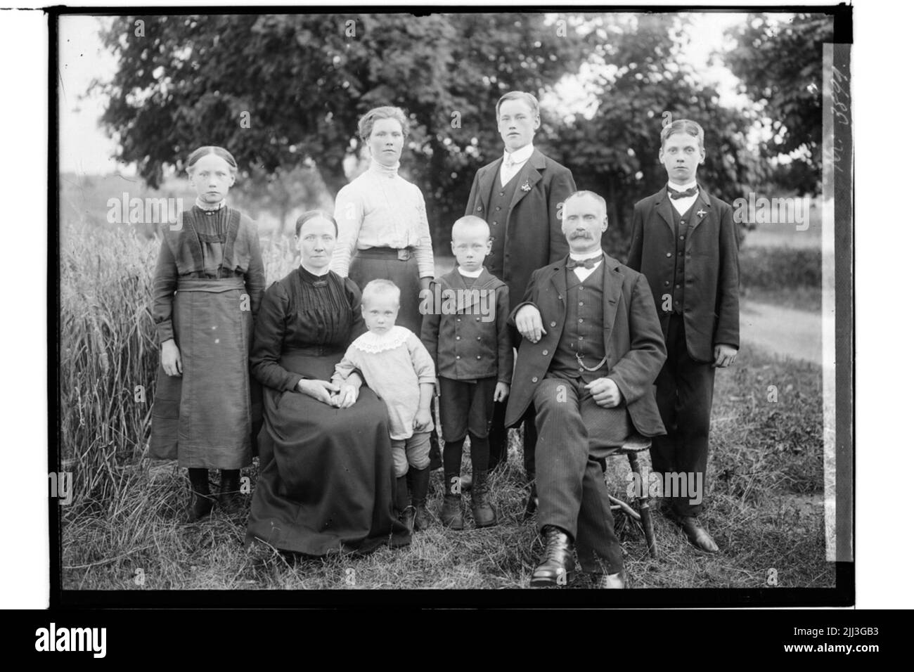 Eight people hi-res stock photography and images - Alamy
