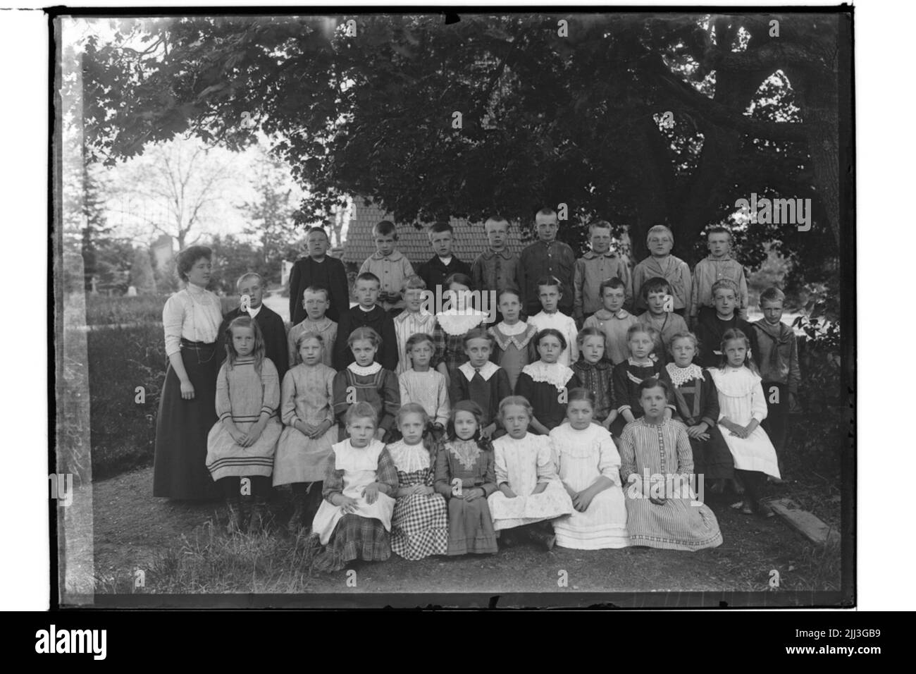 Sköllersta school, 35 school children and teacher Miss Harberg Stock ...