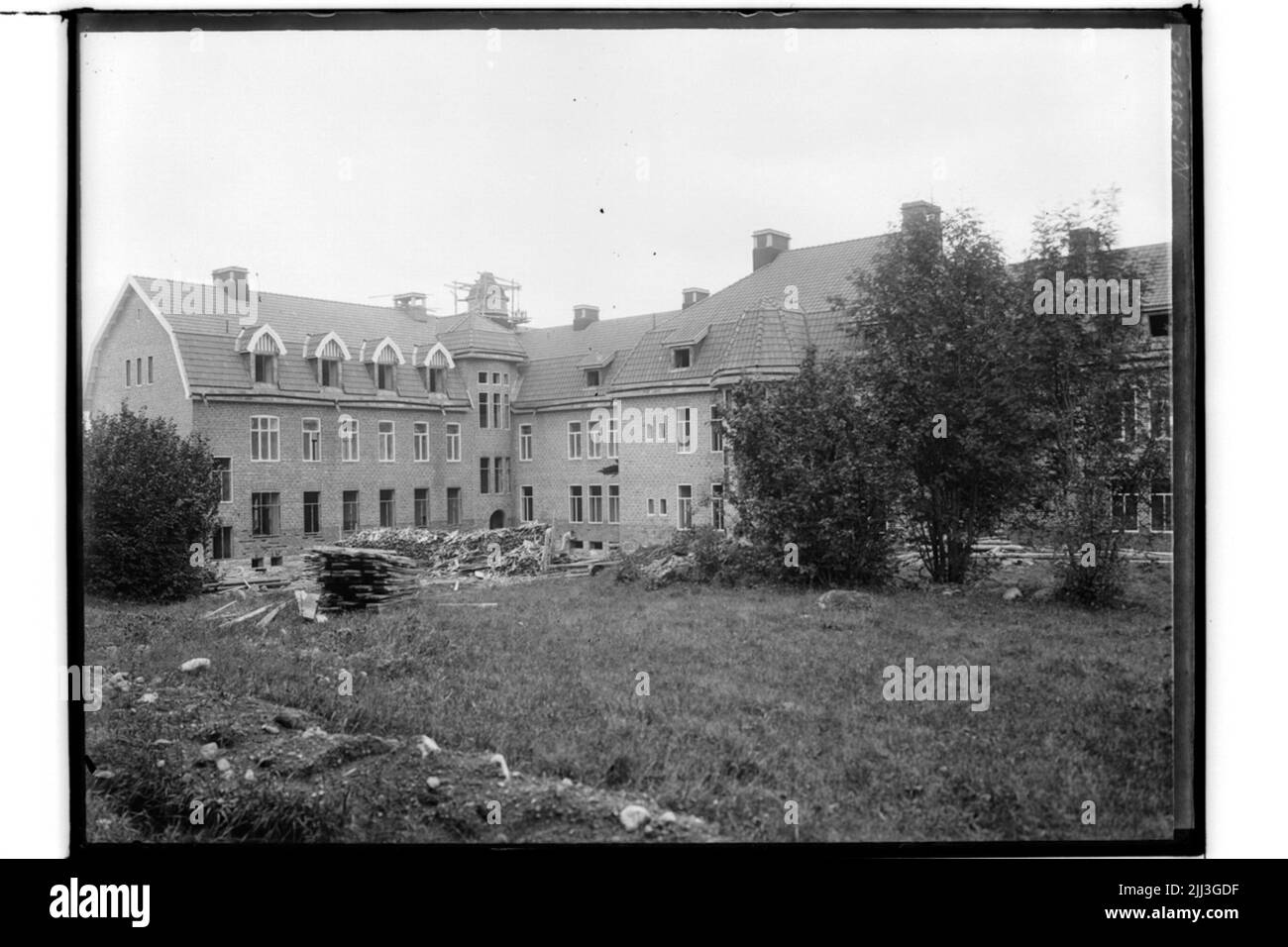 Garphytte sanatorium, two -storey sanatorium building under building ...