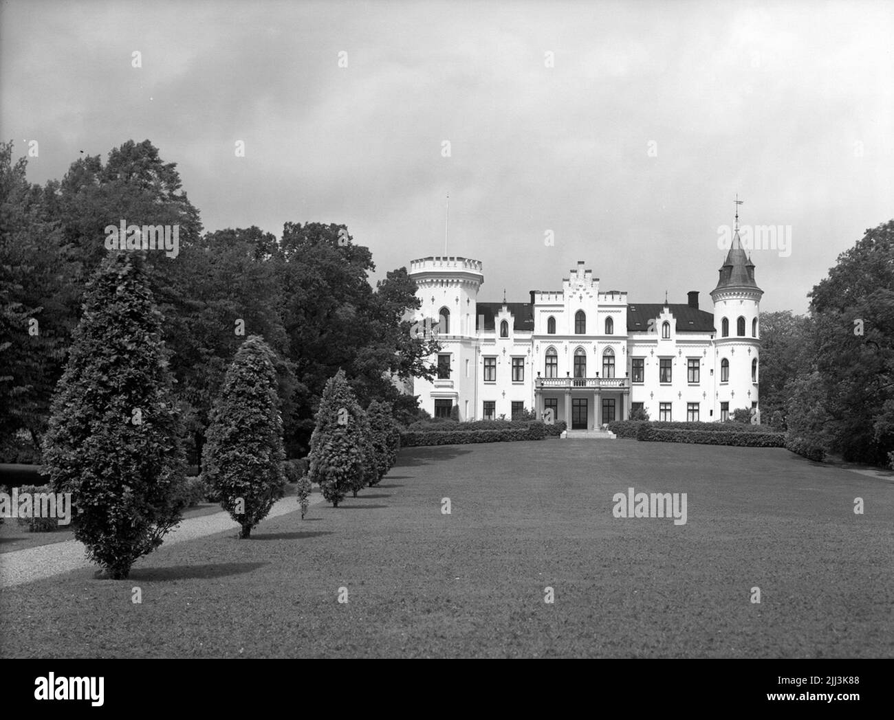 Gothic medieval castle Black and White Stock Photos & Images - Alamy