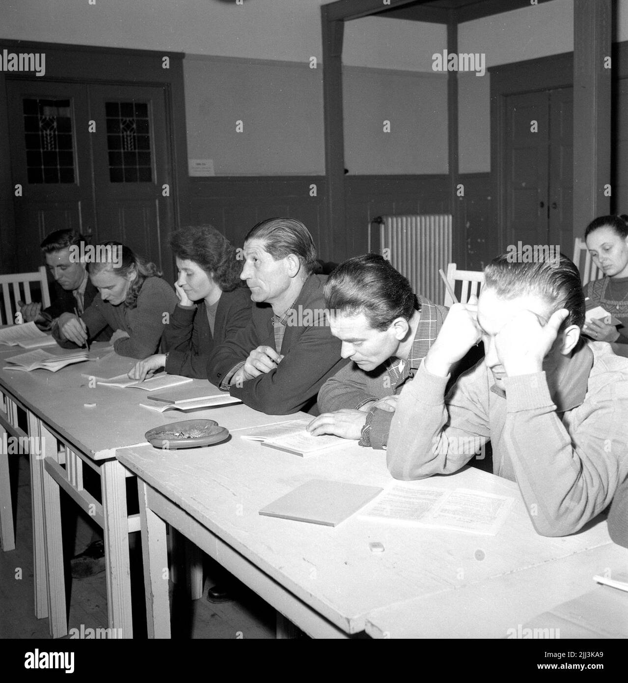 Hungarian celebrates Christmas at Loka Brunn.bild page.december 1956 ...