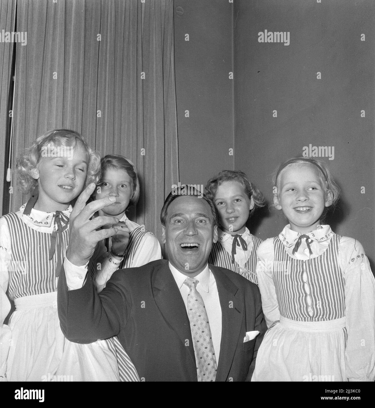 Bertil Boo medaled at JUF's anniversary.6 October 1958 Stock Photo - Alamy