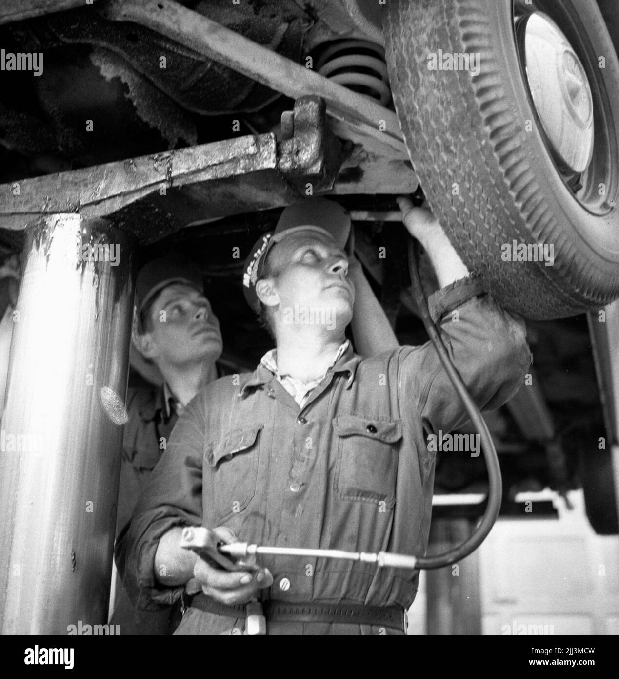 Car repair report Black and White Stock Photos & Images - Alamy