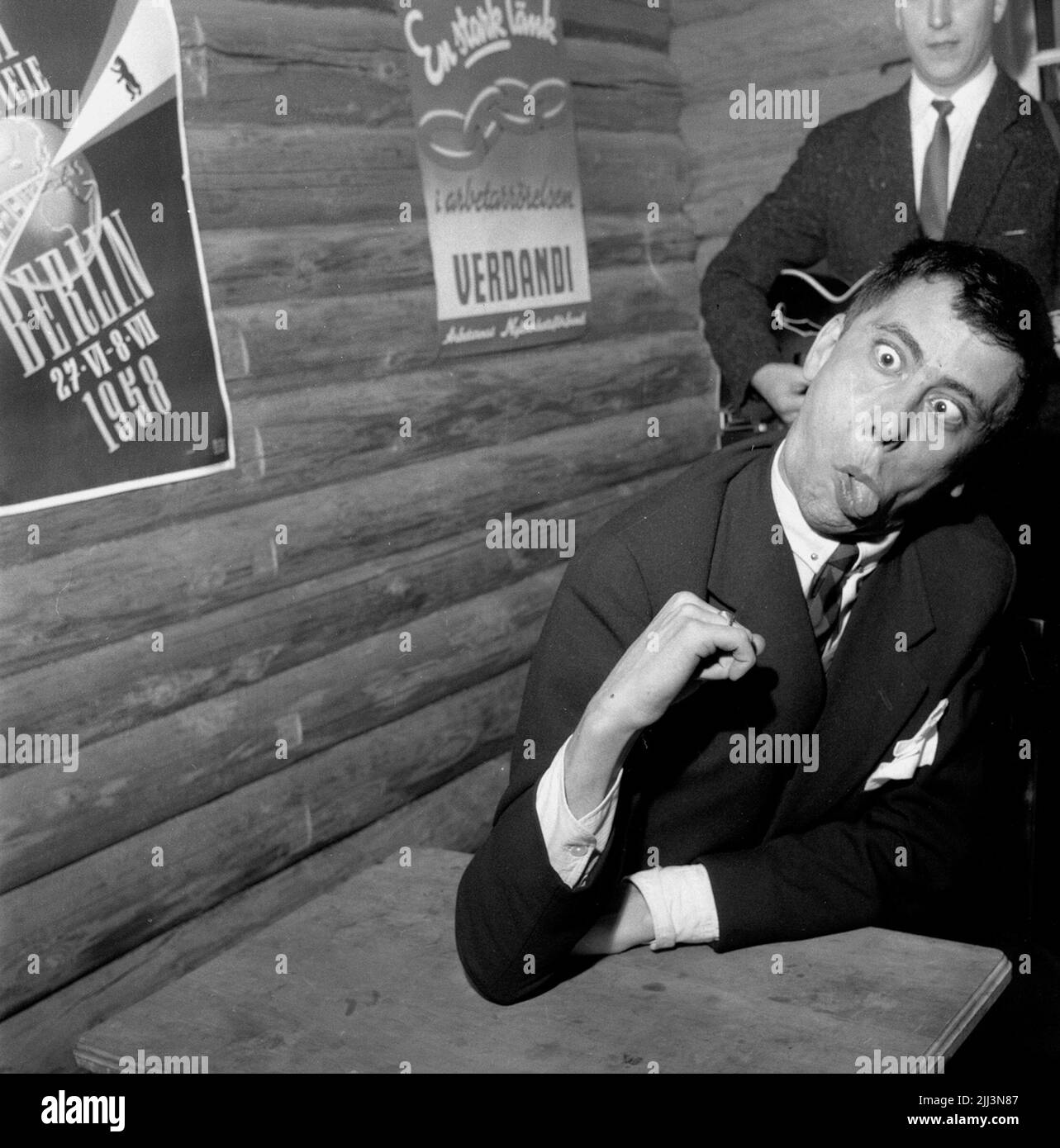 Spex hi-res stock photography and images - Alamy