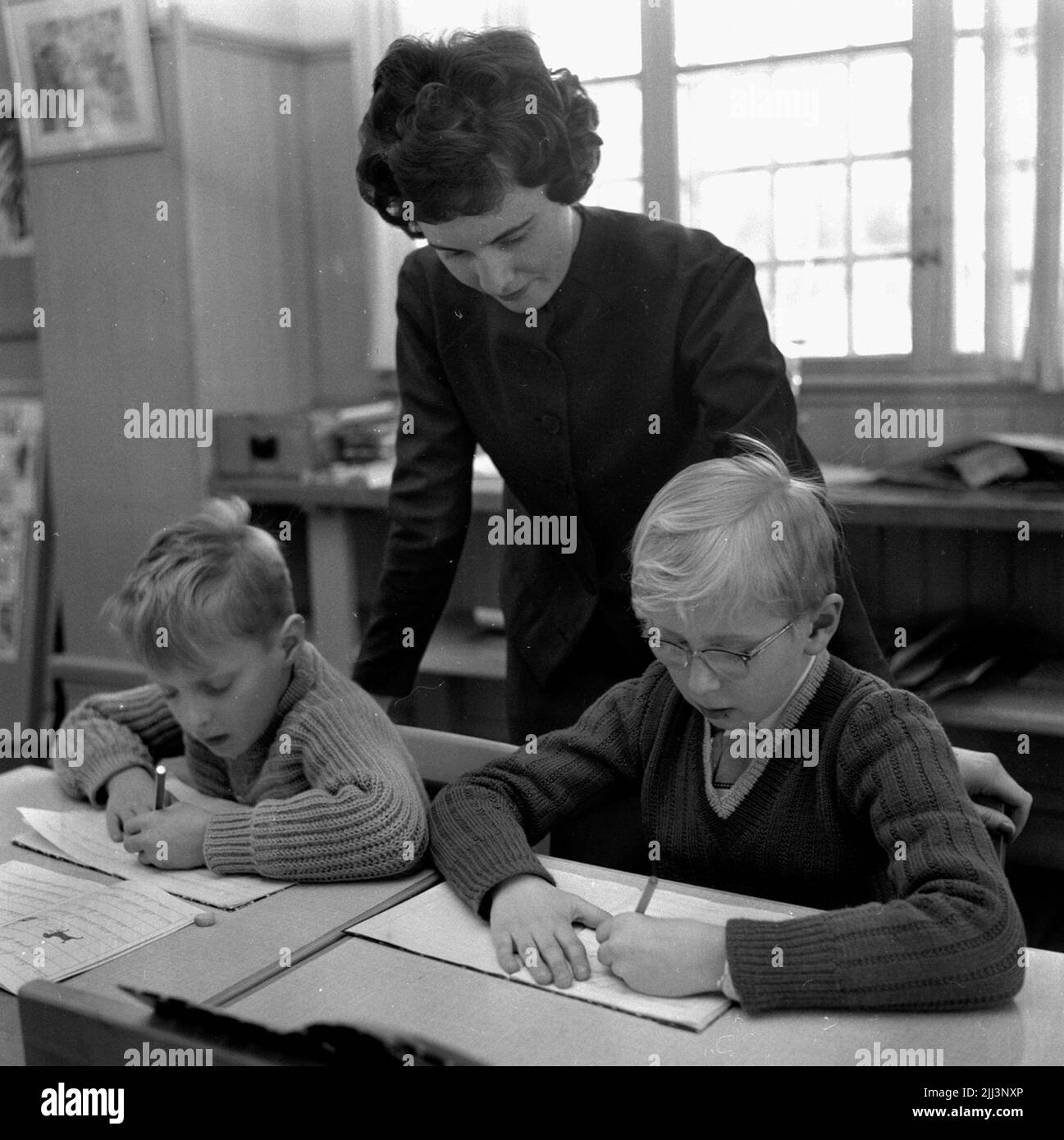 1959 reporting hi-res stock photography and images - Alamy