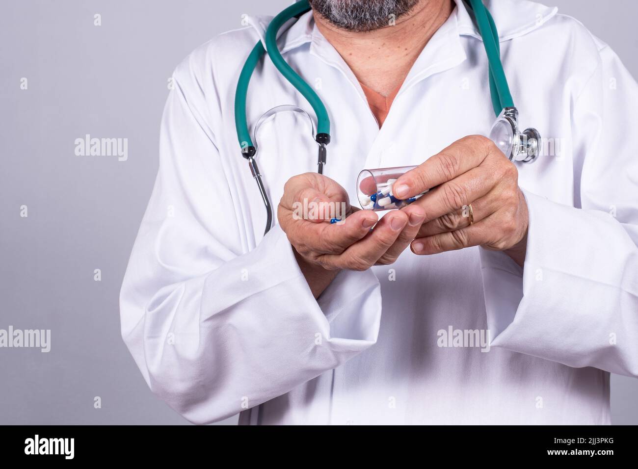 Unglove hi-res stock photography and images - Alamy