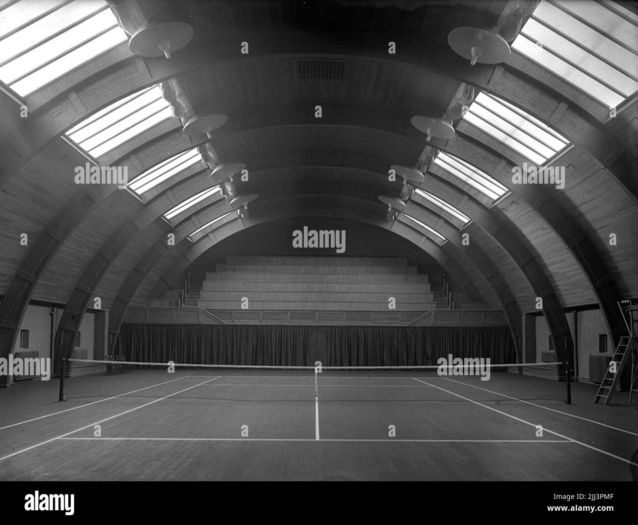 Interior tennis hall hi-res stock photography and images - Alamy
