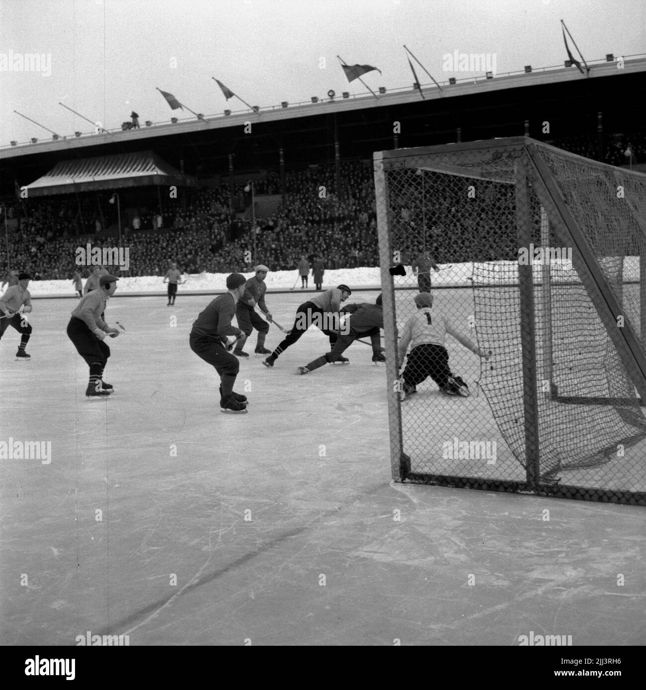 12 february 1956 hi-res stock photography and images - Alamy