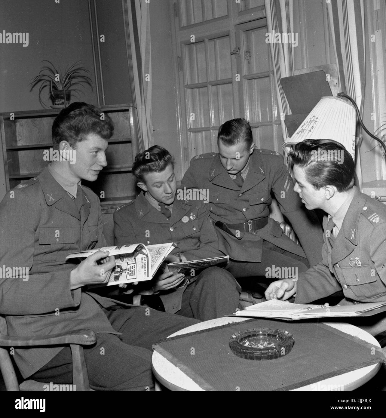 19 1956 Black and White Stock Photos & Images - Alamy