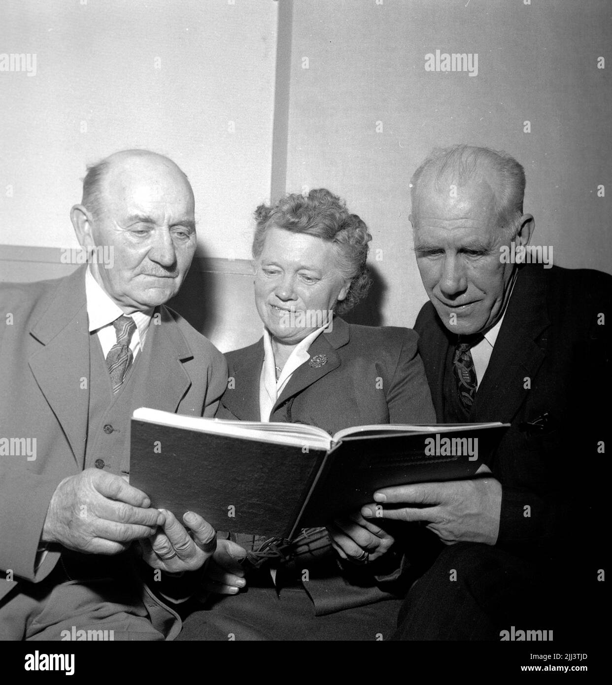 Consumption asker 50 years. December 1956 Stock Photo - Alamy