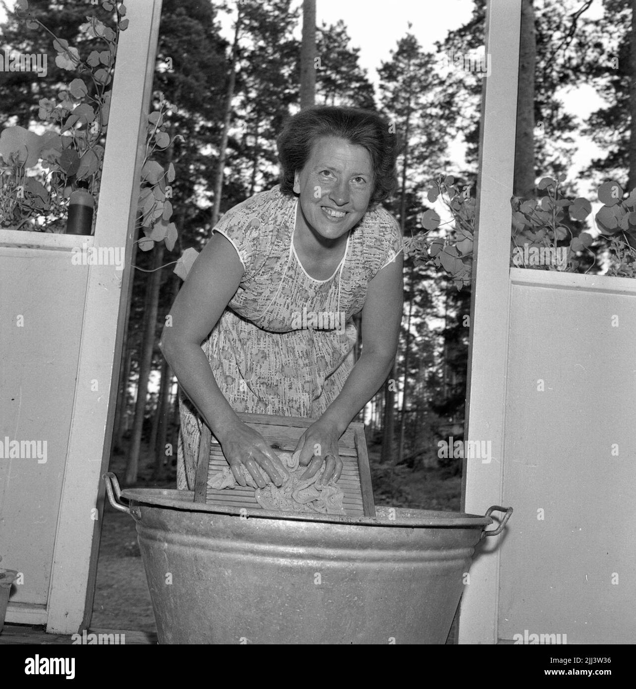 July 1958 Black and White Stock Photos & Images - Alamy