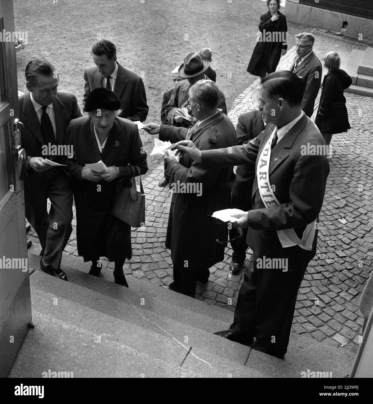 Elections political Black and White Stock Photos & Images - Alamy