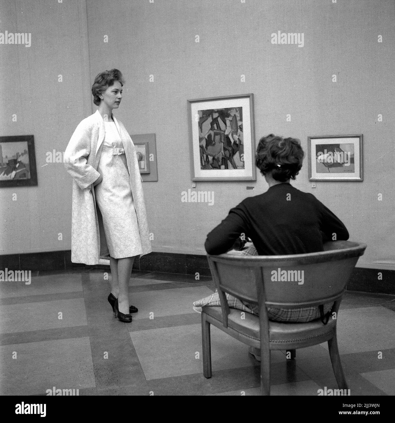 Fashion 1958 Black and White Stock Photos & Images - Alamy