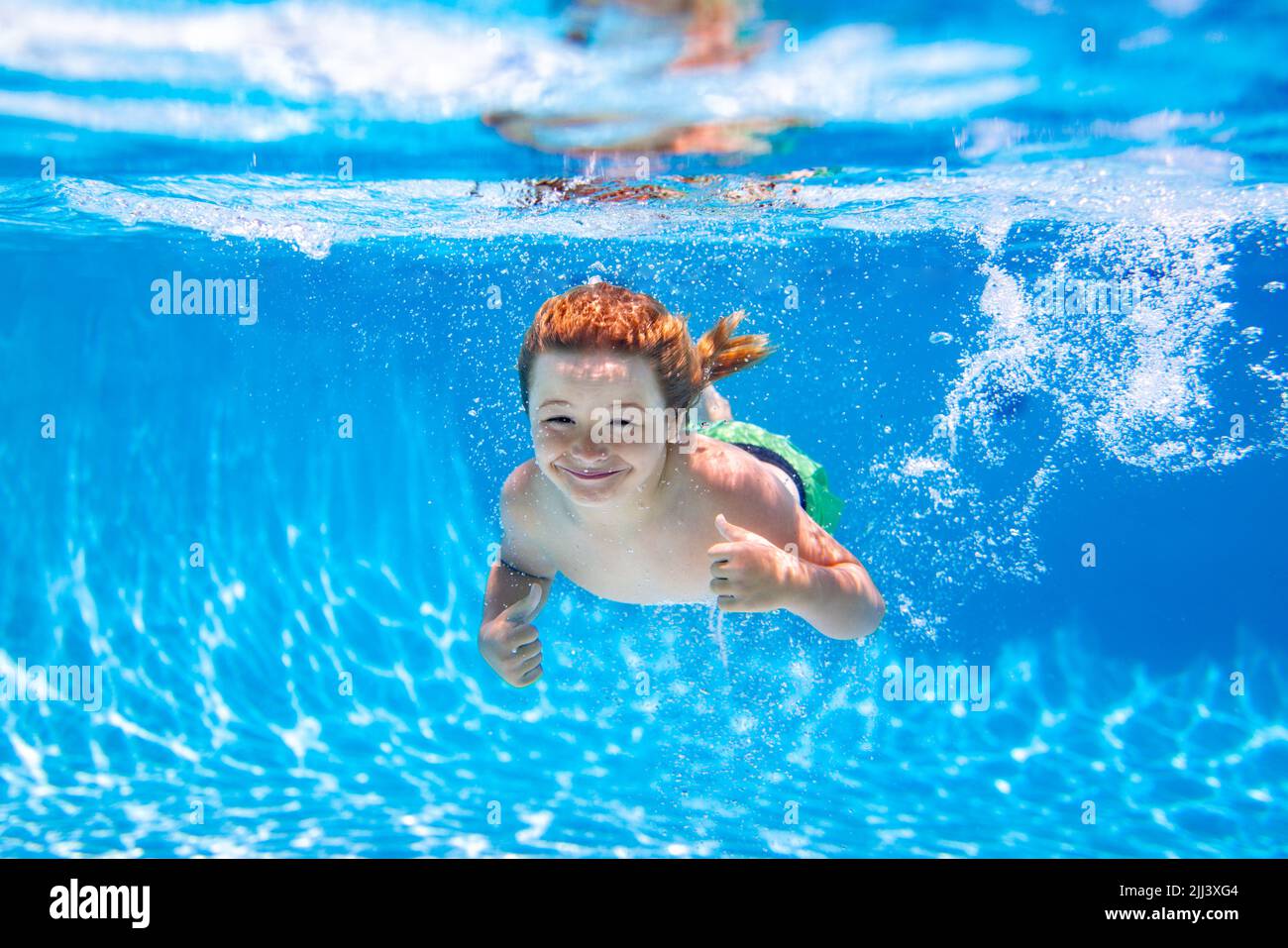 Dive in swimming pools hi-res stock photography and images - Alamy