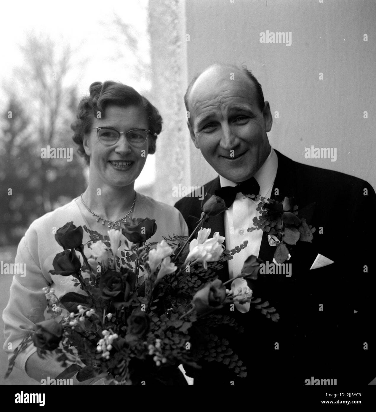Bridal couple for the UN.31 March 1959 Stock Photo - Alamy
