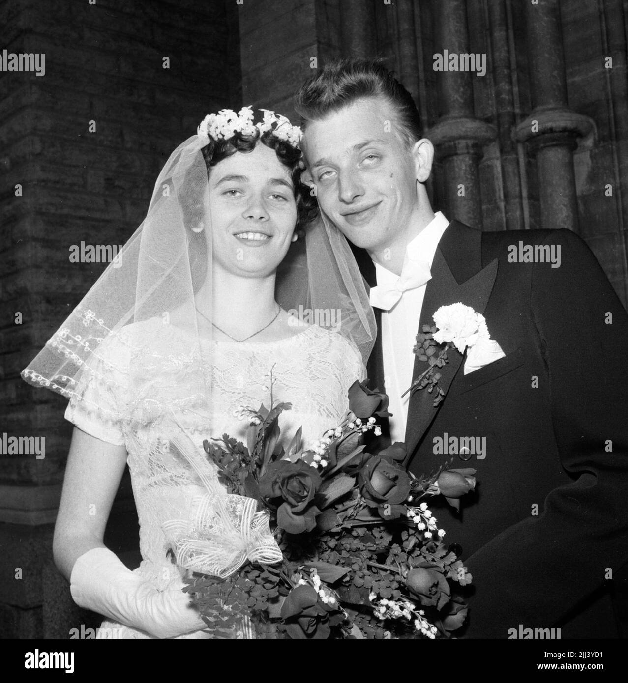 Bridal couple historic photograph hi-res stock photography and images ...