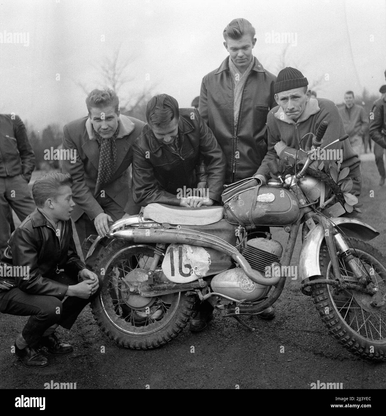 Workshop School teaches MC technology. April 9, 1959 Stock Photo - Alamy