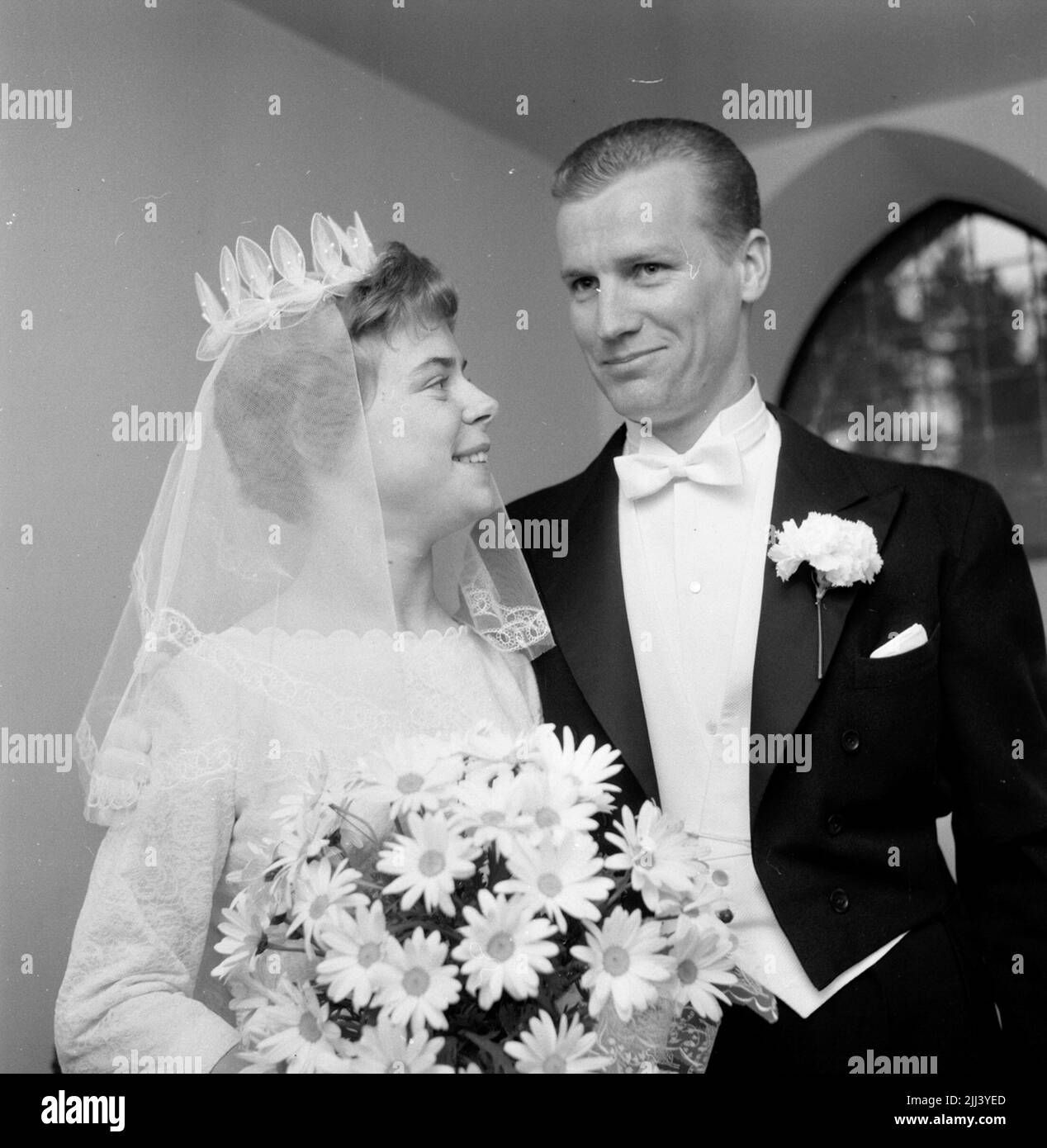Bridal couple. April 6, 1959 Stock Photo - Alamy