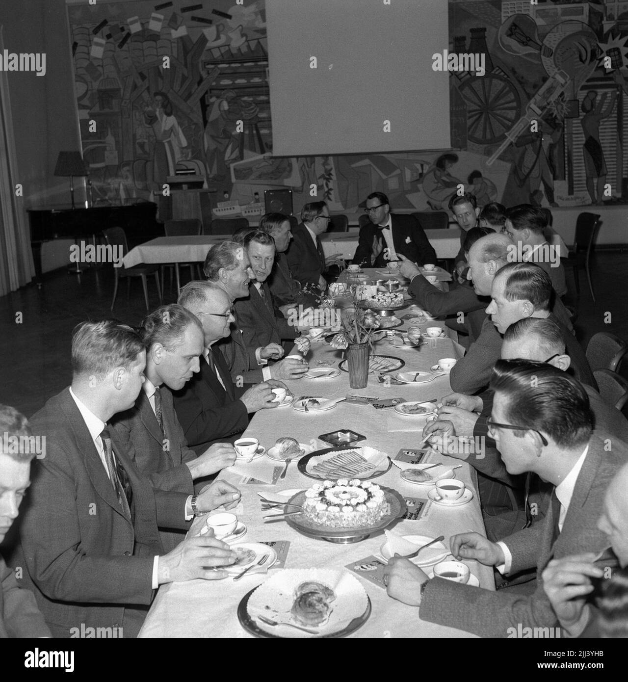 April 18 Black and White Stock Photos & Images - Alamy