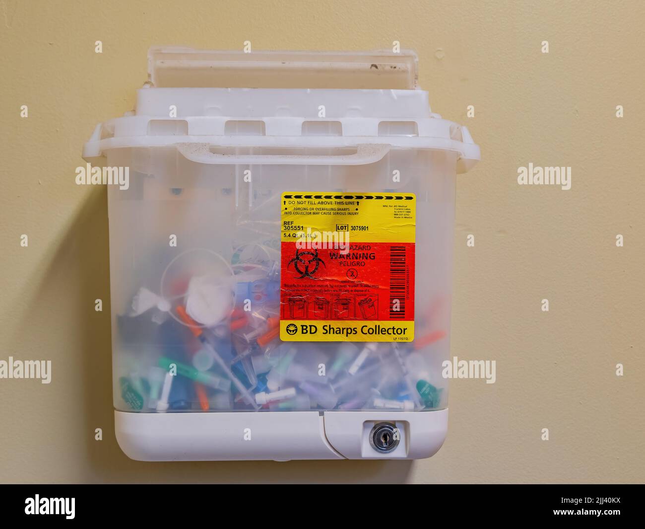 Sharps box hi-res stock photography and images - Alamy