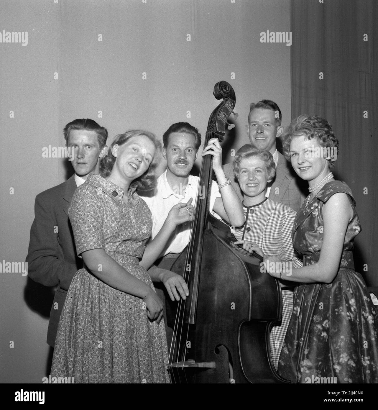 Radio finds in the national park. June 27, 1959 Stock Photo - Alamy