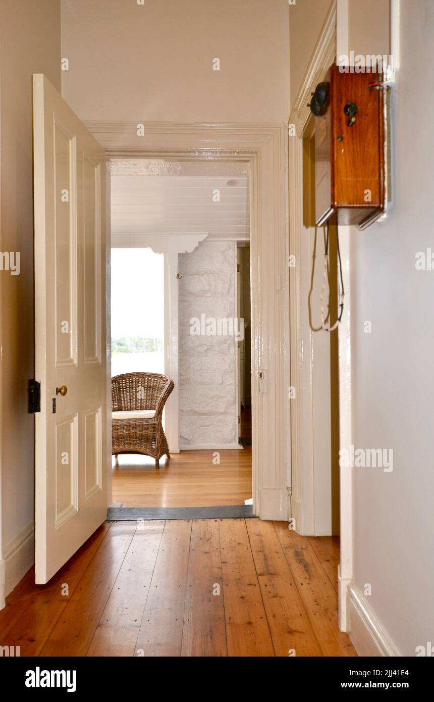 Old cottage interior hi-res stock photography and images - Alamy