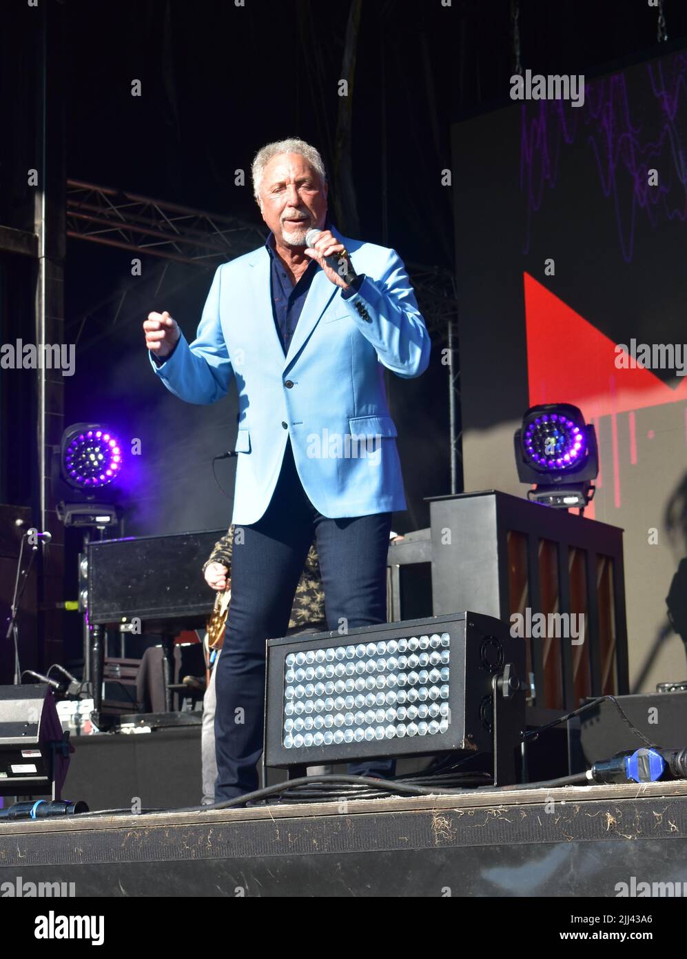 Tom Jones Performing Live On Stage In Concert At Newbury Racecourse, Saturday 20th July 2019 ...