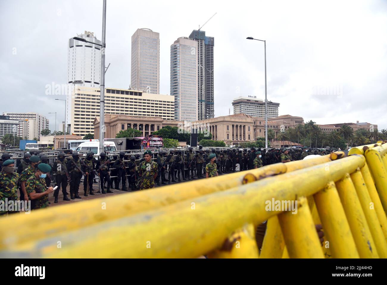 Sri lankan presidential secretariat hi-res stock photography and images ...