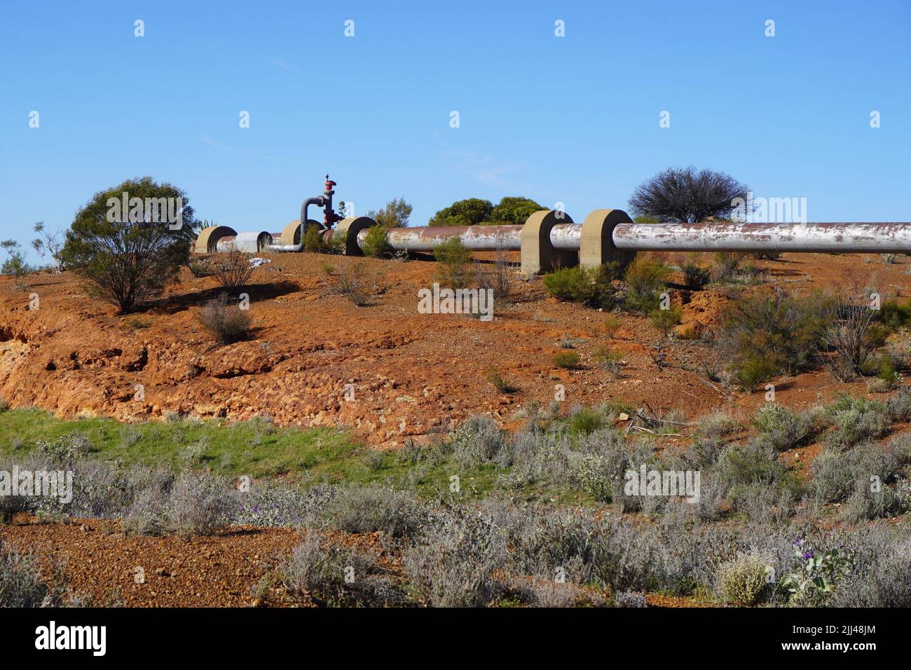 Goldfields Water Pipeline at Coolgardie, Western Australia Stock Photo ...