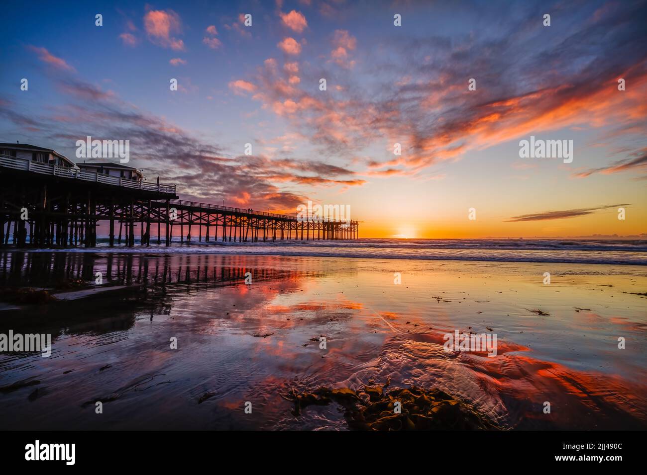 Sunset pacific beach pier hi-res stock photography and images - Alamy