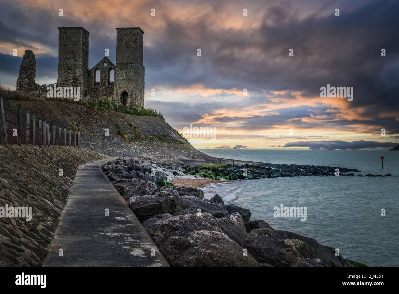 Seascape towers hi-res stock photography and images - Alamy